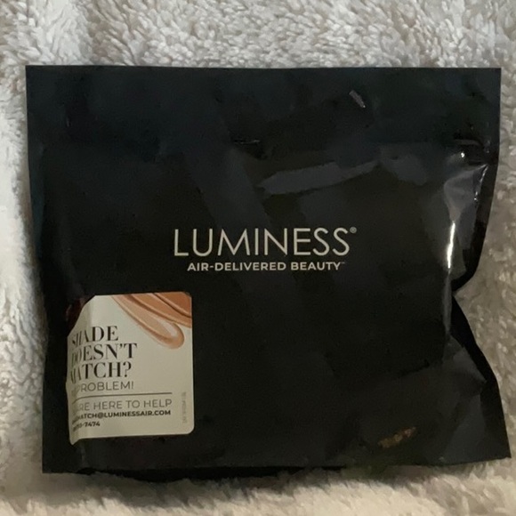 Luminess | Makeup | New Never Been Open Light Medium Color With Brush ...